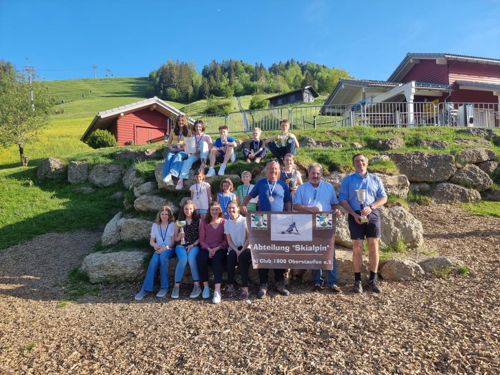 SKIALPIN: SCO ehrte seine Besten – Clubmeistertitel gehen an Elena ...